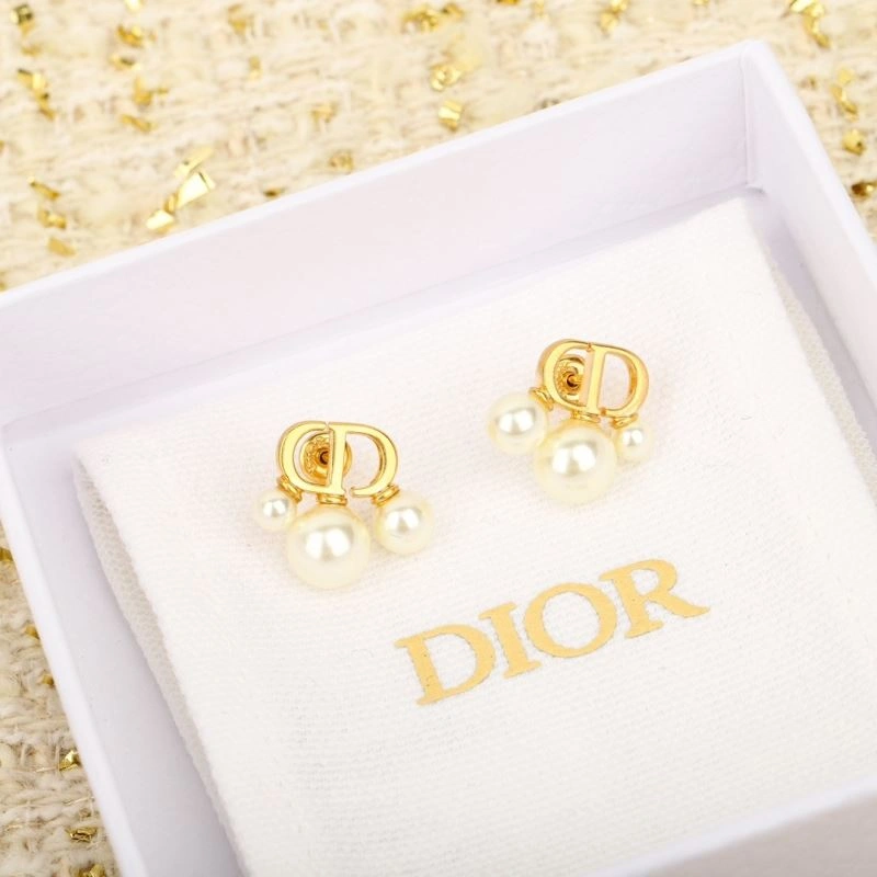 Top match Christian Dior Earrings