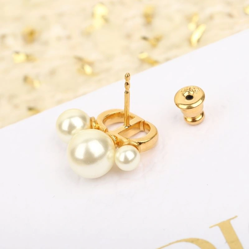 Top match Christian Dior Earrings