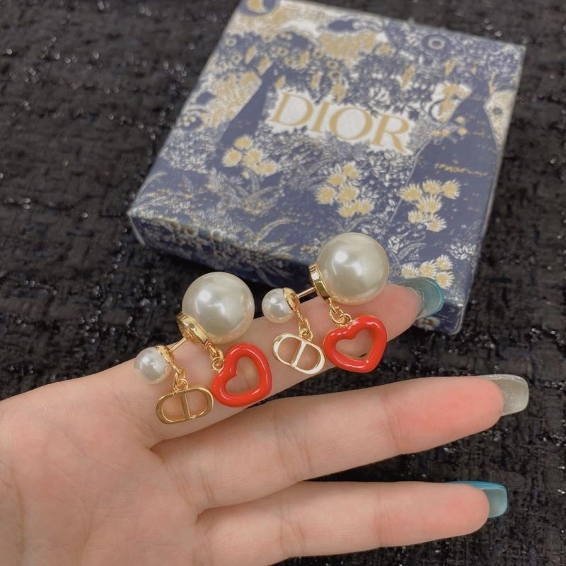 Cut-rate Christian Dior Earrings