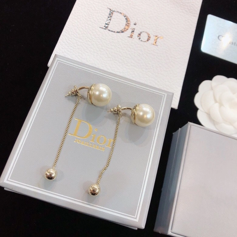 Cut-rate Christian Dior Earrings