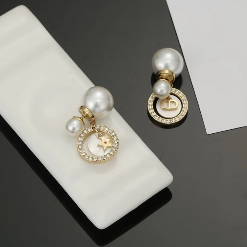 High fidelity Christian Dior Earrings