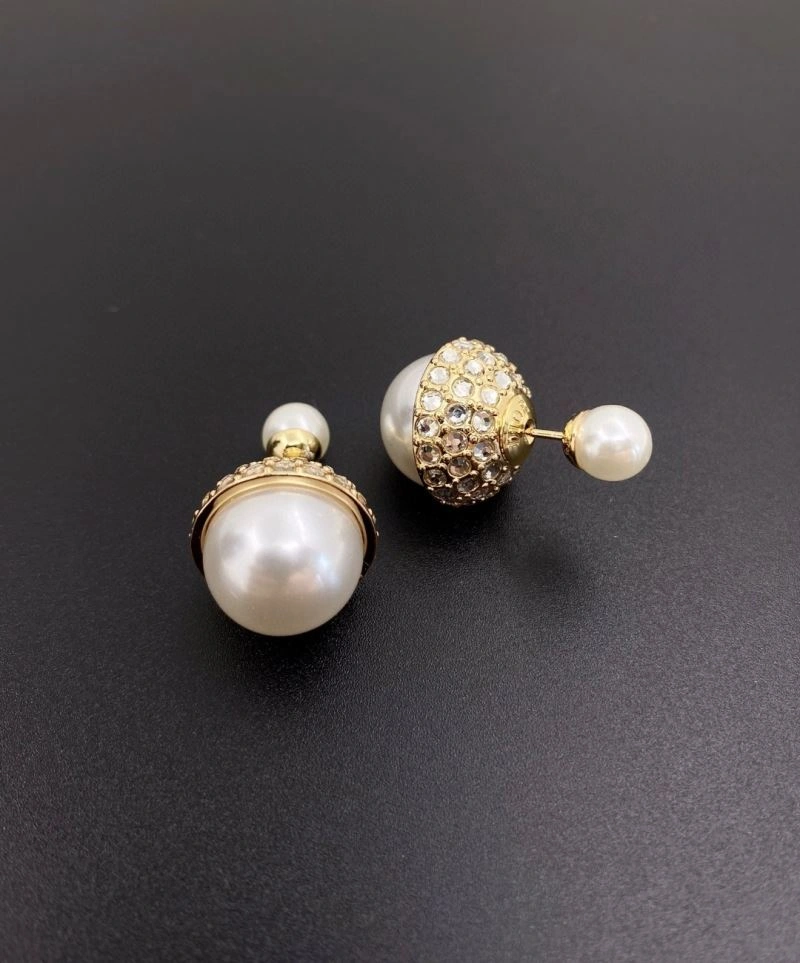 High accuracy Christian Dior Earrings