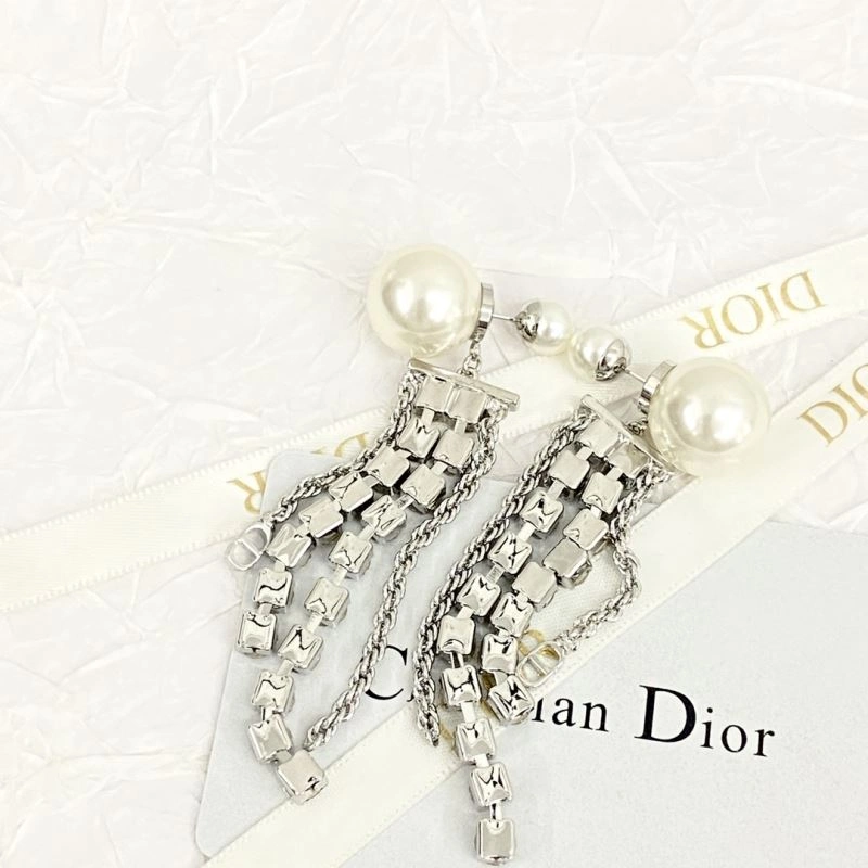 Low-cost Christian Dior Earrings