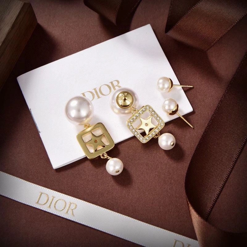 Discounted Christian Dior Earrings