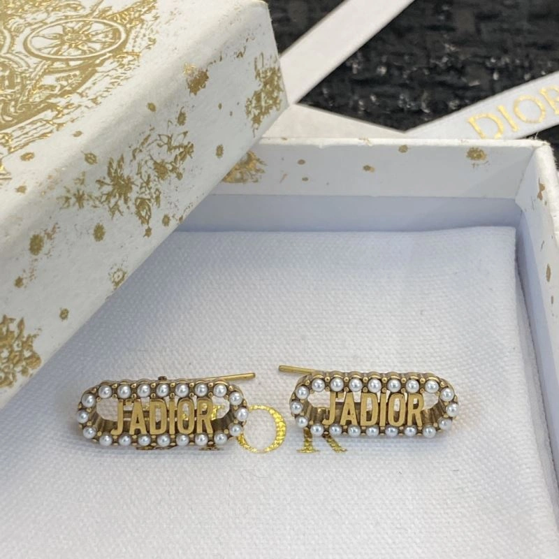 Accurate model Christian Dior Earrings