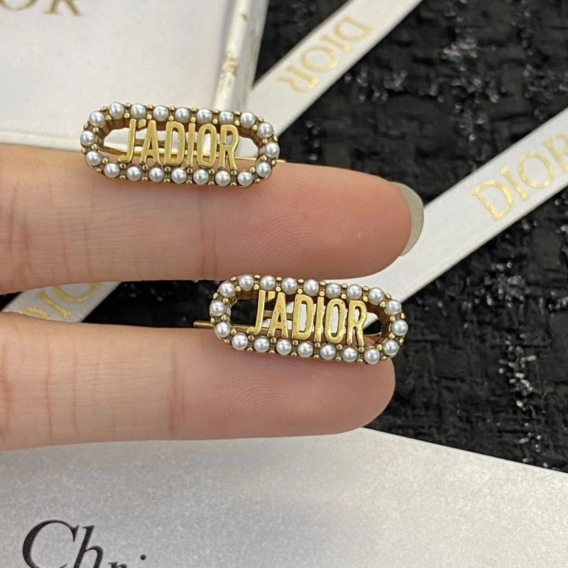 Accurate model Christian Dior Earrings