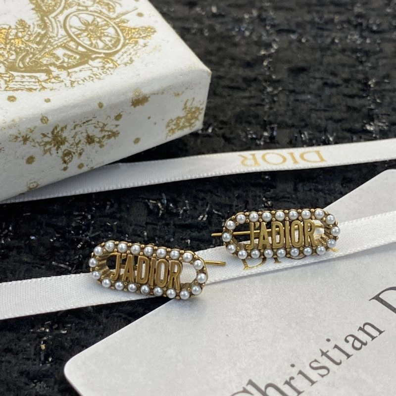 Accurate model Christian Dior Earrings