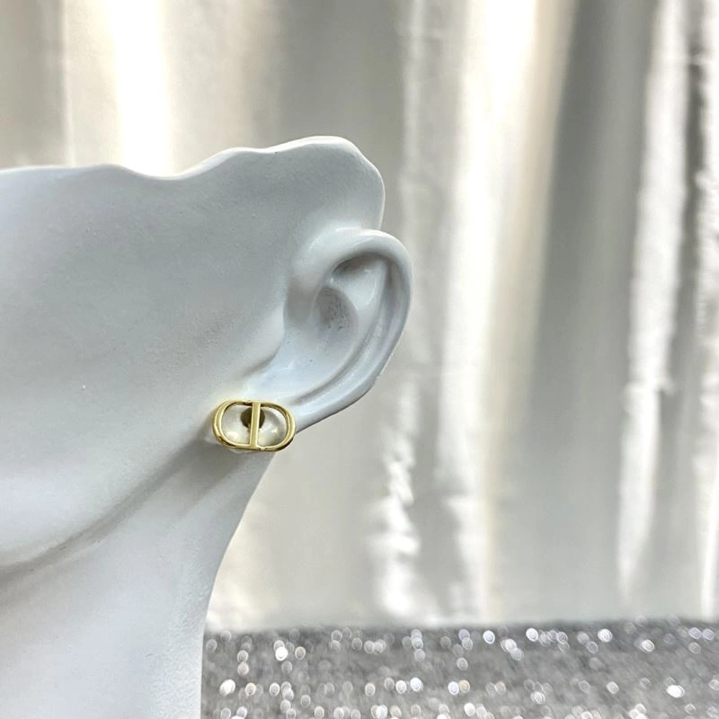 Low-cost Christian Dior Earrings