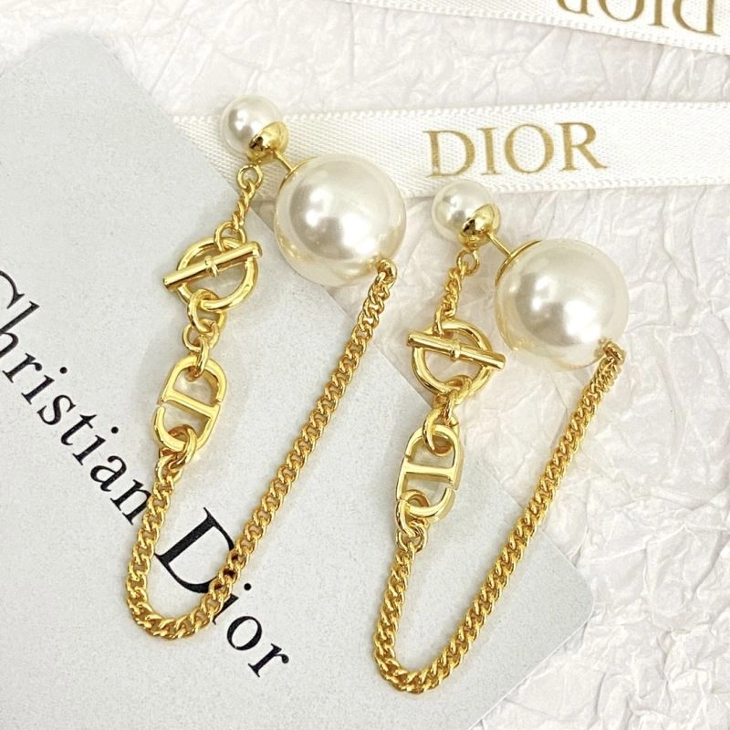 Low-cost Christian Dior Earrings