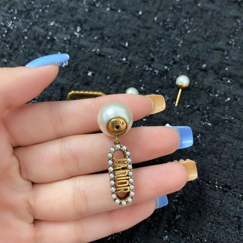 Cut-rate Christian Dior Earrings