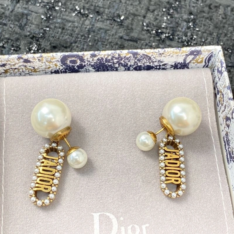 Cut-rate Christian Dior Earrings