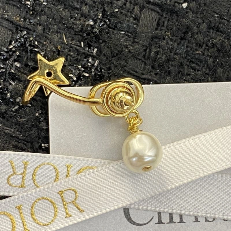 Accurate model Christian Dior Earrings