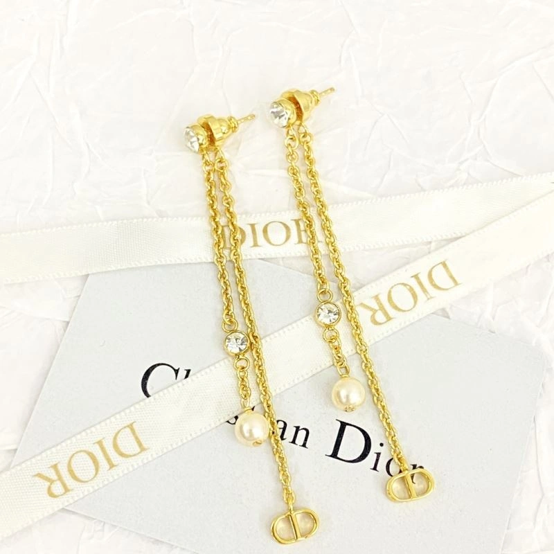 Top match Christian Dior Earrings