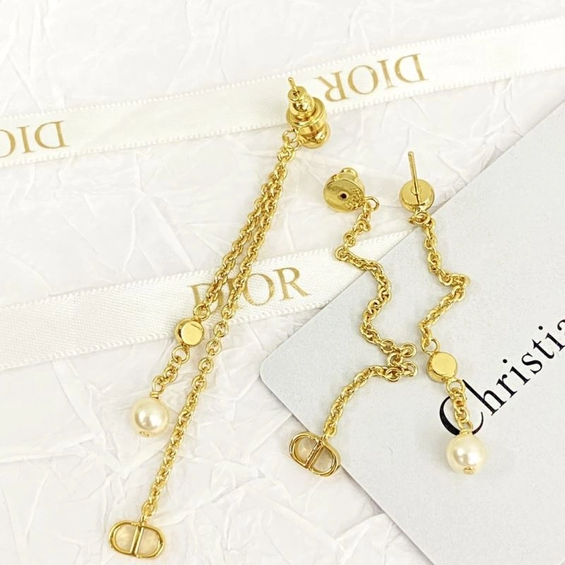 Top match Christian Dior Earrings