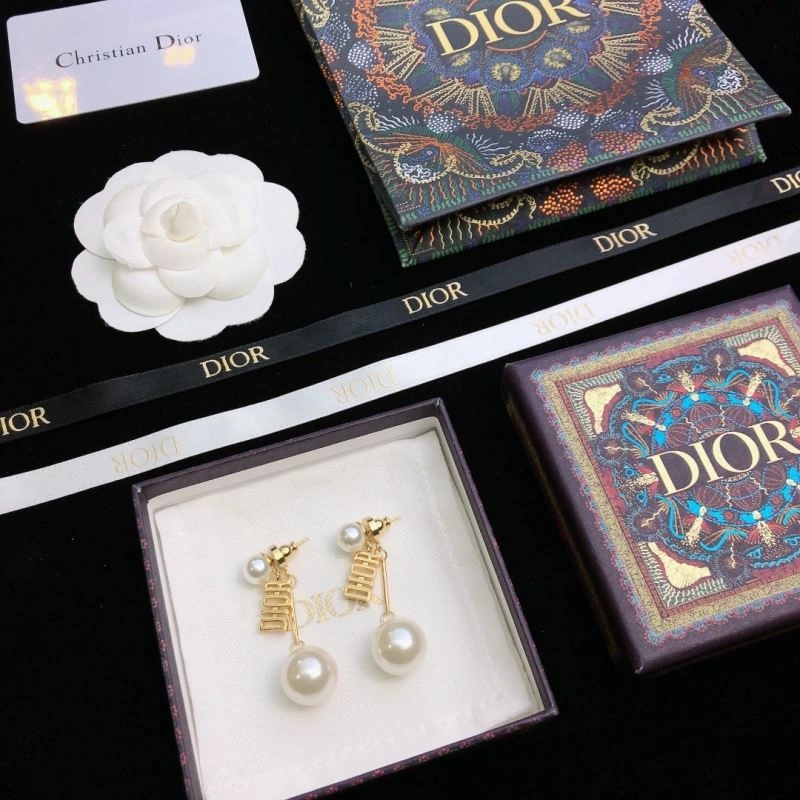 Low-cost Christian Dior Earrings