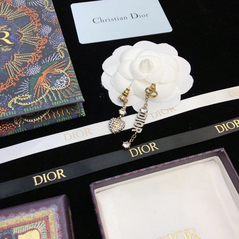 Cut-rate Christian Dior Earrings