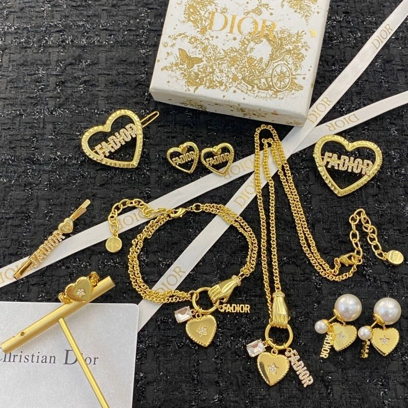 Economical Christian Dior Earrings