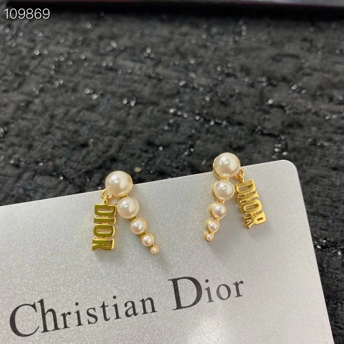 Discounted Christian Dior Earrings