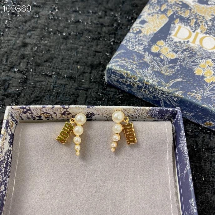 Discounted Christian Dior Earrings