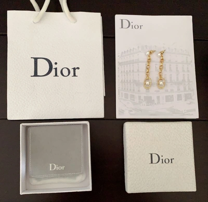 Bargain Christian Dior Earrings