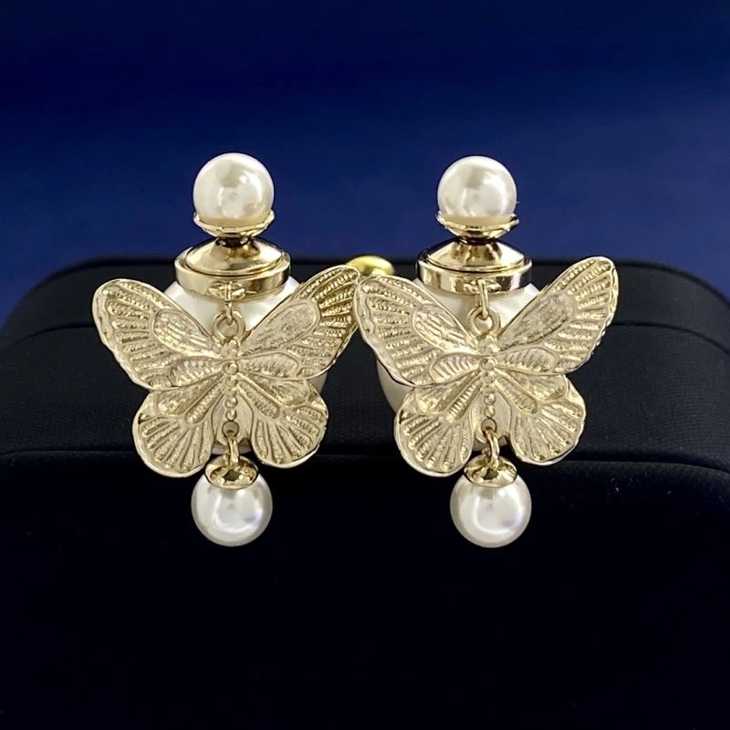 Accurate model Christian Dior Earrings