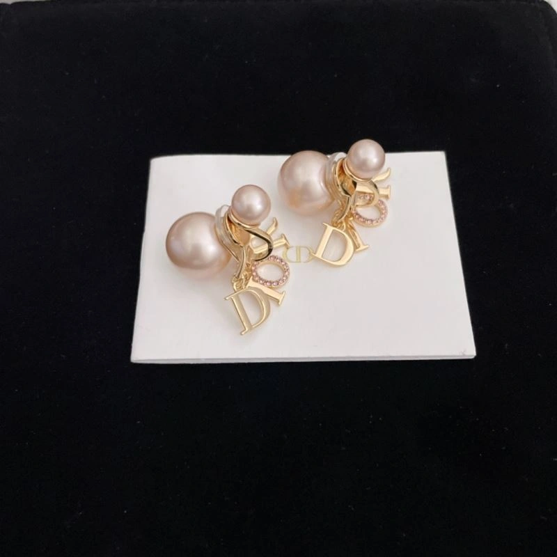Low-cost Christian Dior Earrings