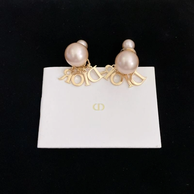 Low-cost Christian Dior Earrings