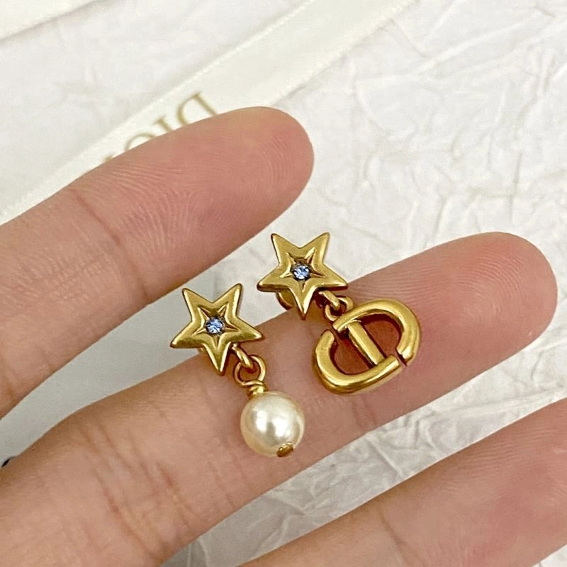 Cut-rate Christian Dior Earrings