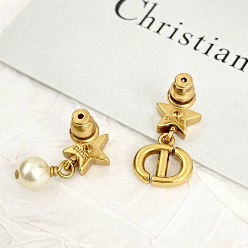 Cut-rate Christian Dior Earrings