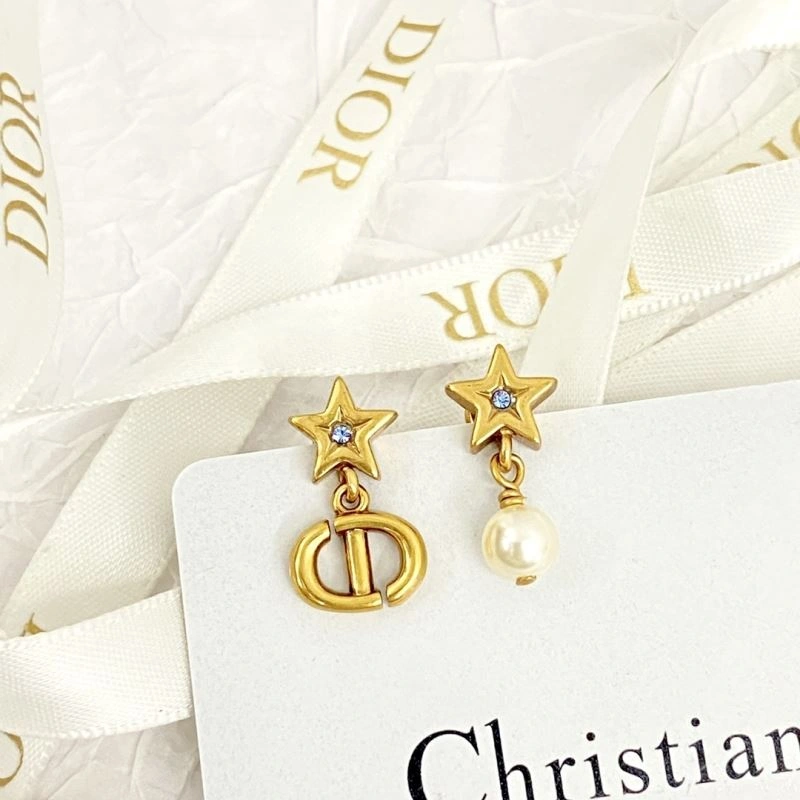 Cut-rate Christian Dior Earrings