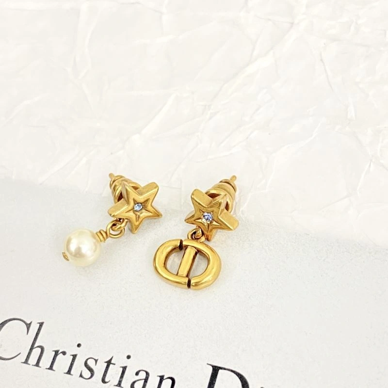 Cut-rate Christian Dior Earrings