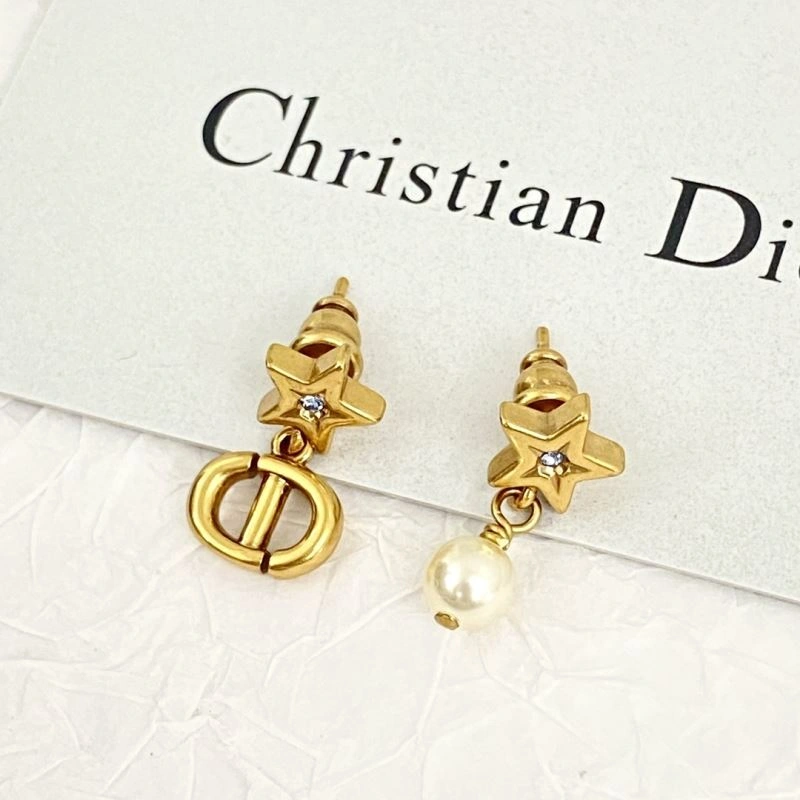Cut-rate Christian Dior Earrings