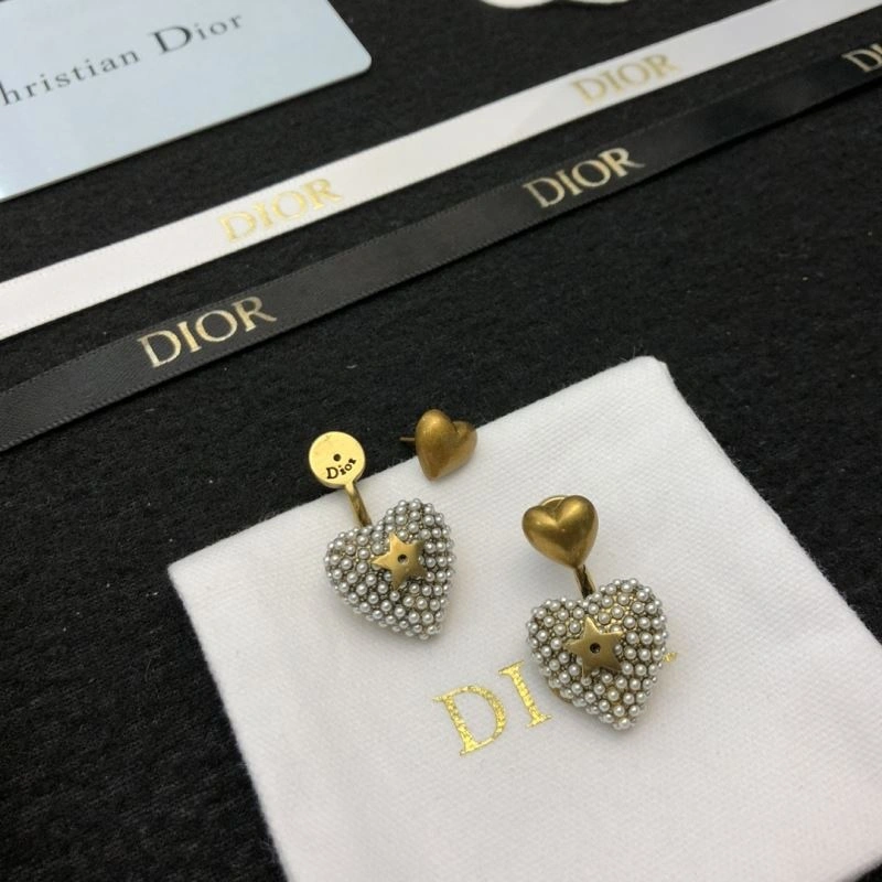 Accurate model Christian Dior Earrings