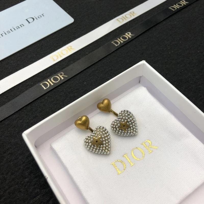 Accurate model Christian Dior Earrings
