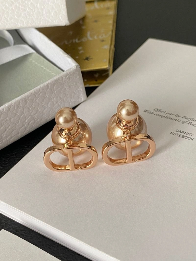 Legit Christian Dior Earrings