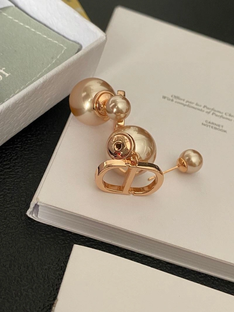 Legit Christian Dior Earrings