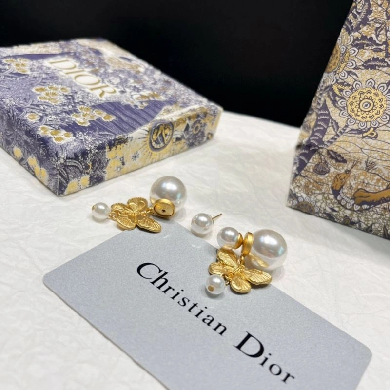 Inexpensive Christian Dior Earrings