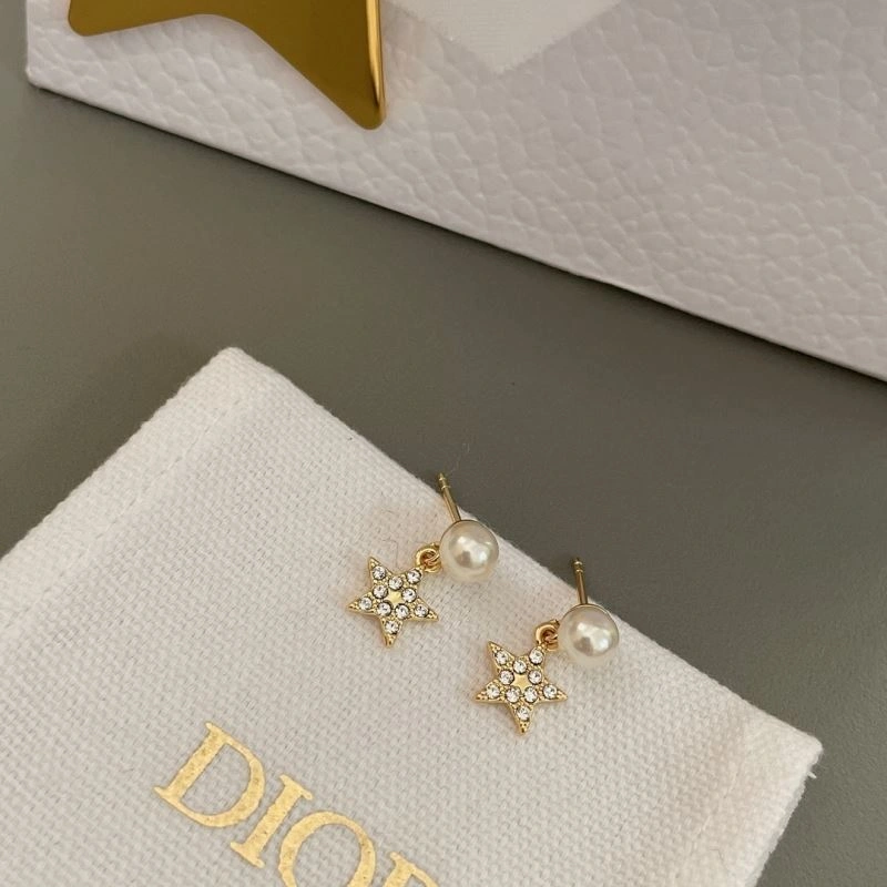 Low-cost Christian Dior Earrings