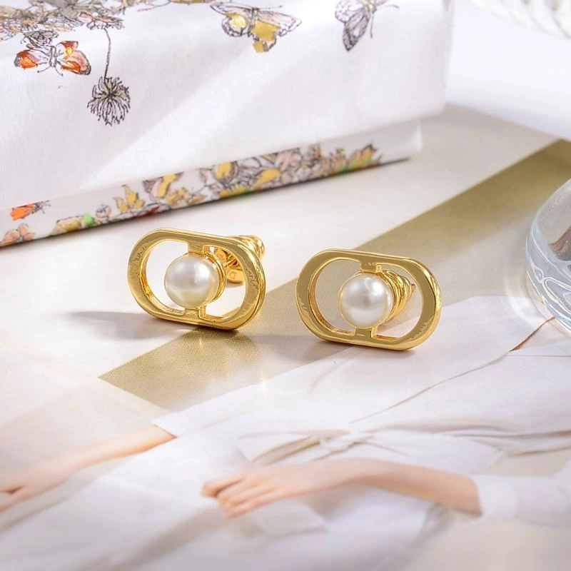 Low-cost Christian Dior Earrings