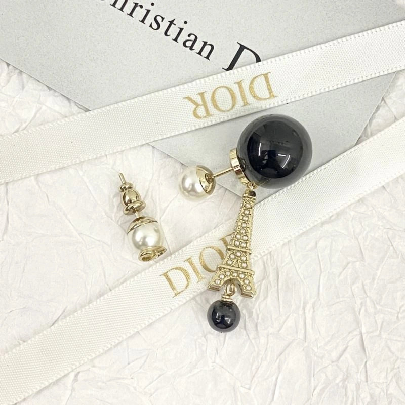 Low-cost Christian Dior Earrings