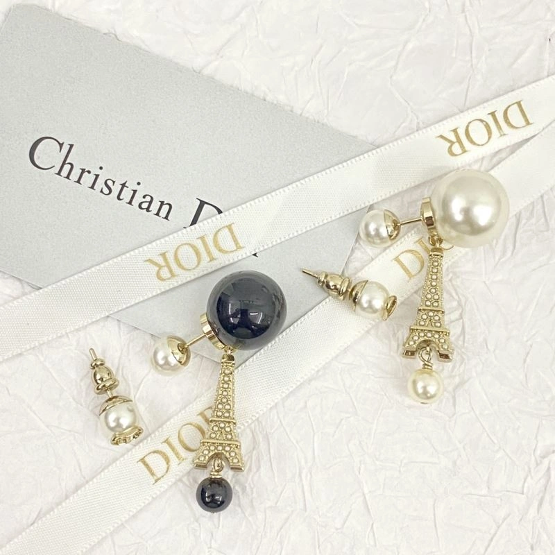 Low-cost Christian Dior Earrings
