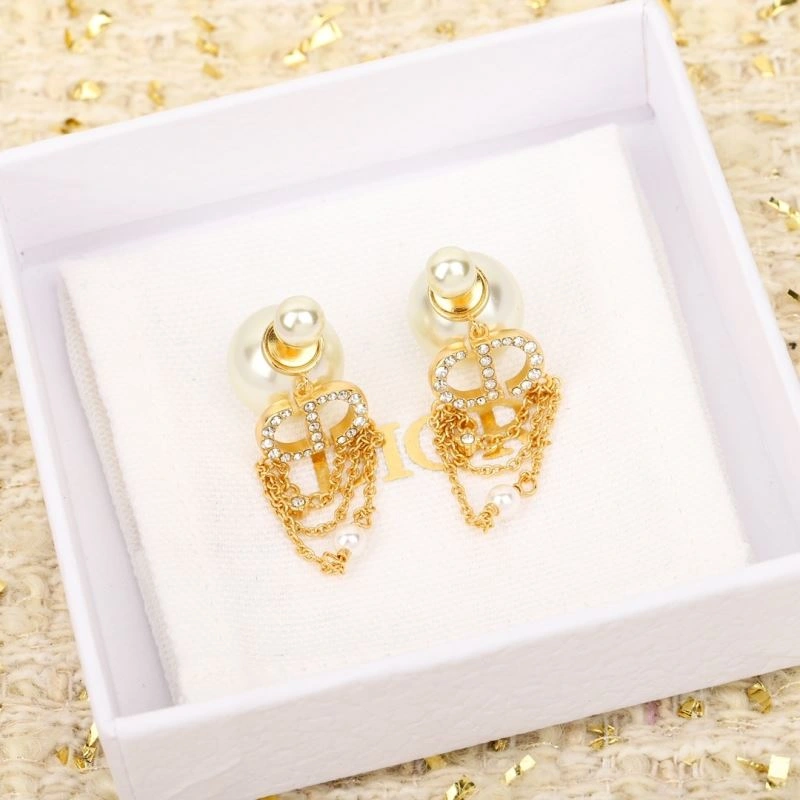 Top match Christian Dior Earrings