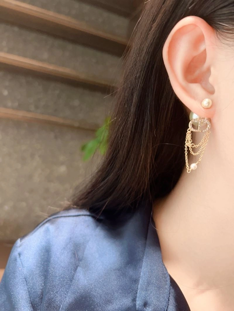 Top match Christian Dior Earrings