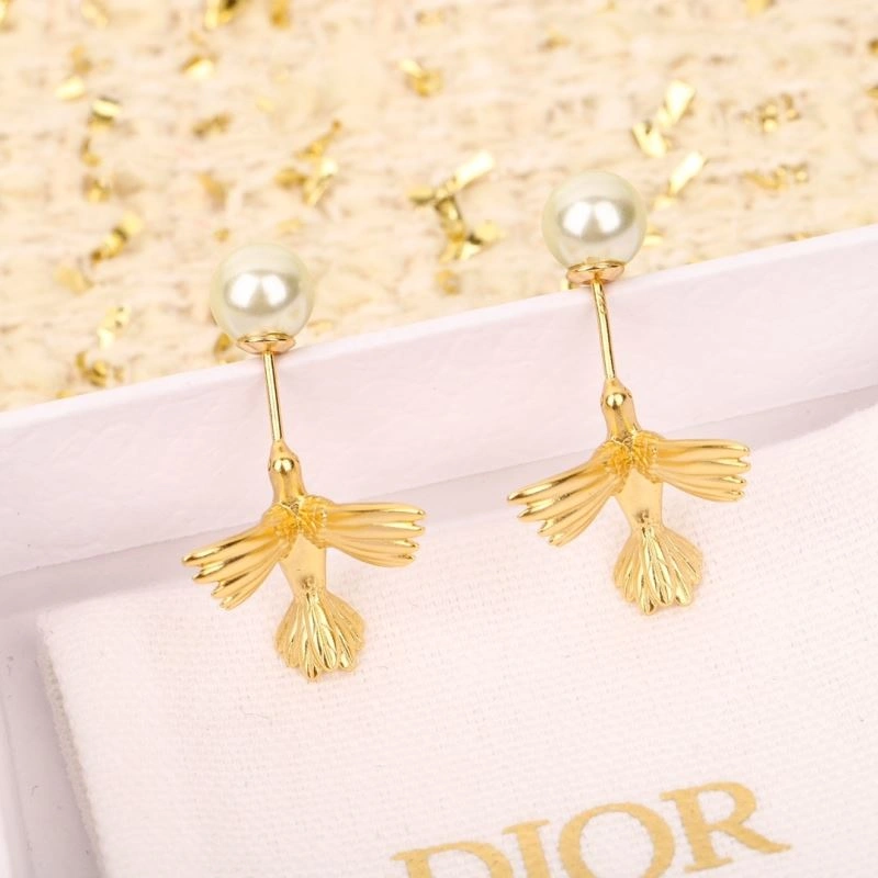 Top match Christian Dior Earrings