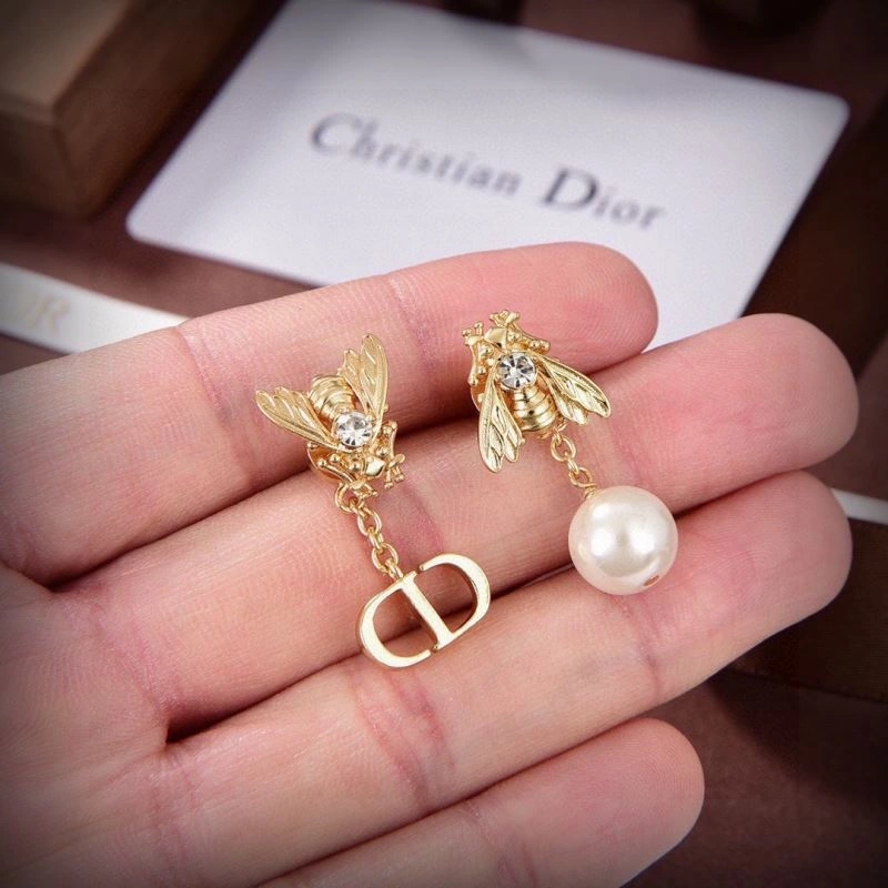 Accurate model Christian Dior Earrings