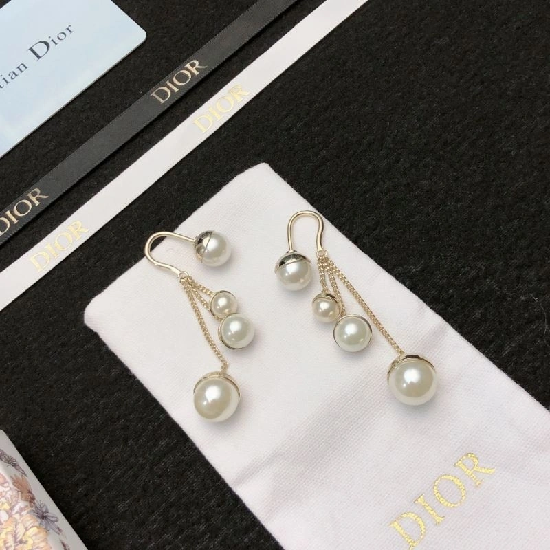 Legit Christian Dior Earrings