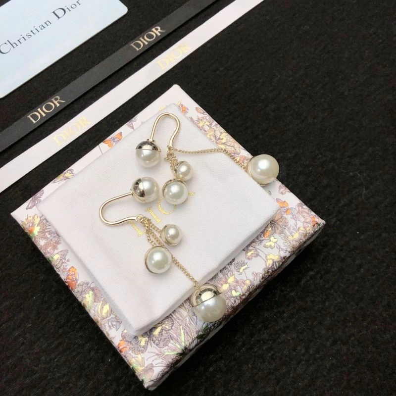 Legit Christian Dior Earrings