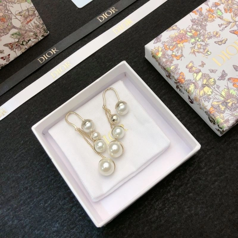 Legit Christian Dior Earrings