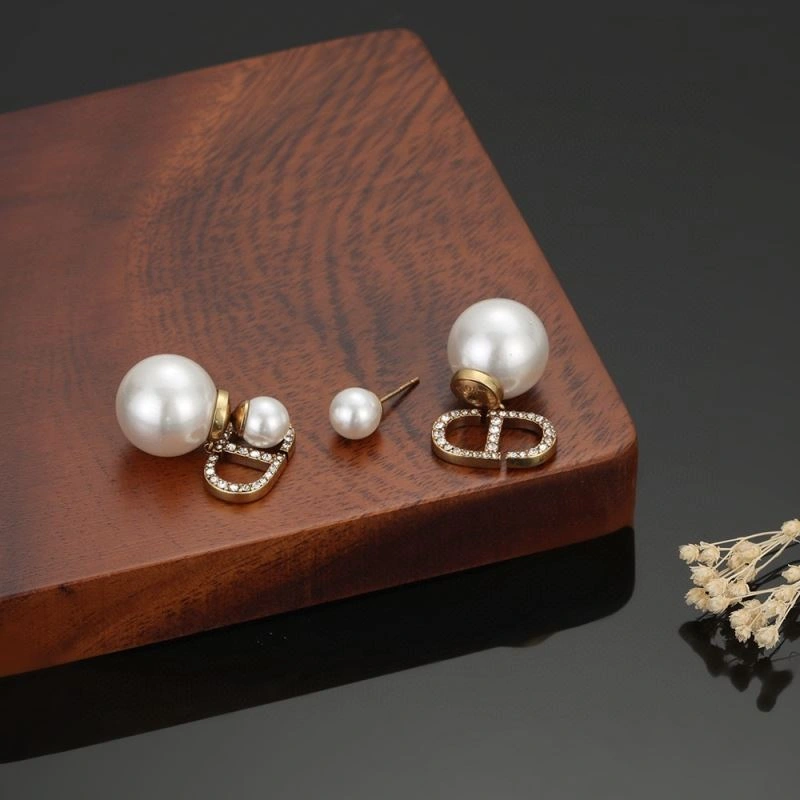 High accuracy Christian Dior Earrings
