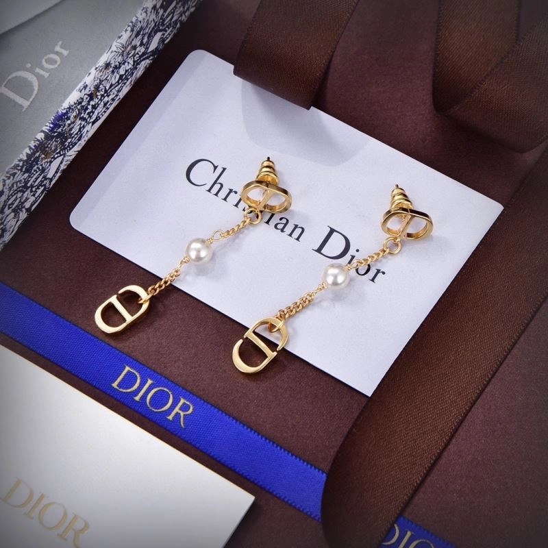 Accurate model Christian Dior Earrings